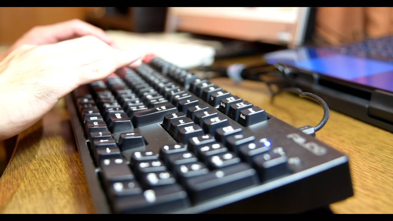 FILCO Majestouch2 convertible 青軸 - YouTube