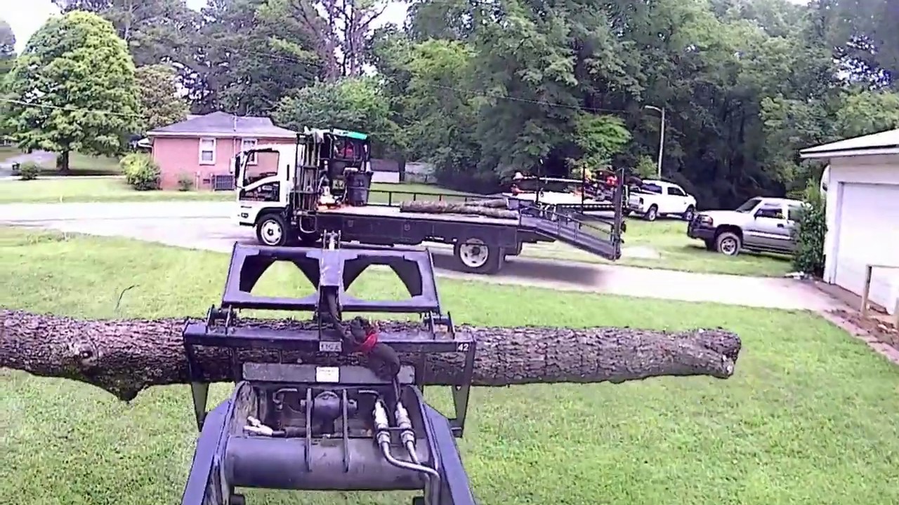 Toro Dingo TX 427 Moving Trees & Bush - YouTube