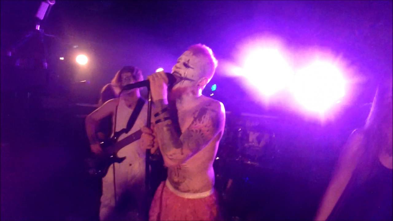 Random Seizure - Musta Kyy Live @ Industrial Summer Blast! - YouTube