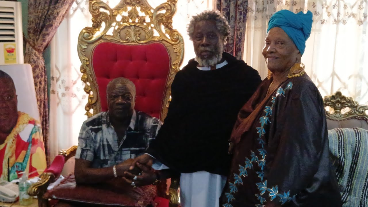 Ɔkrɔnkrɔnyi N.S.Y Express His Heartfelt Gratitude To Daasebre Kwebu ...
