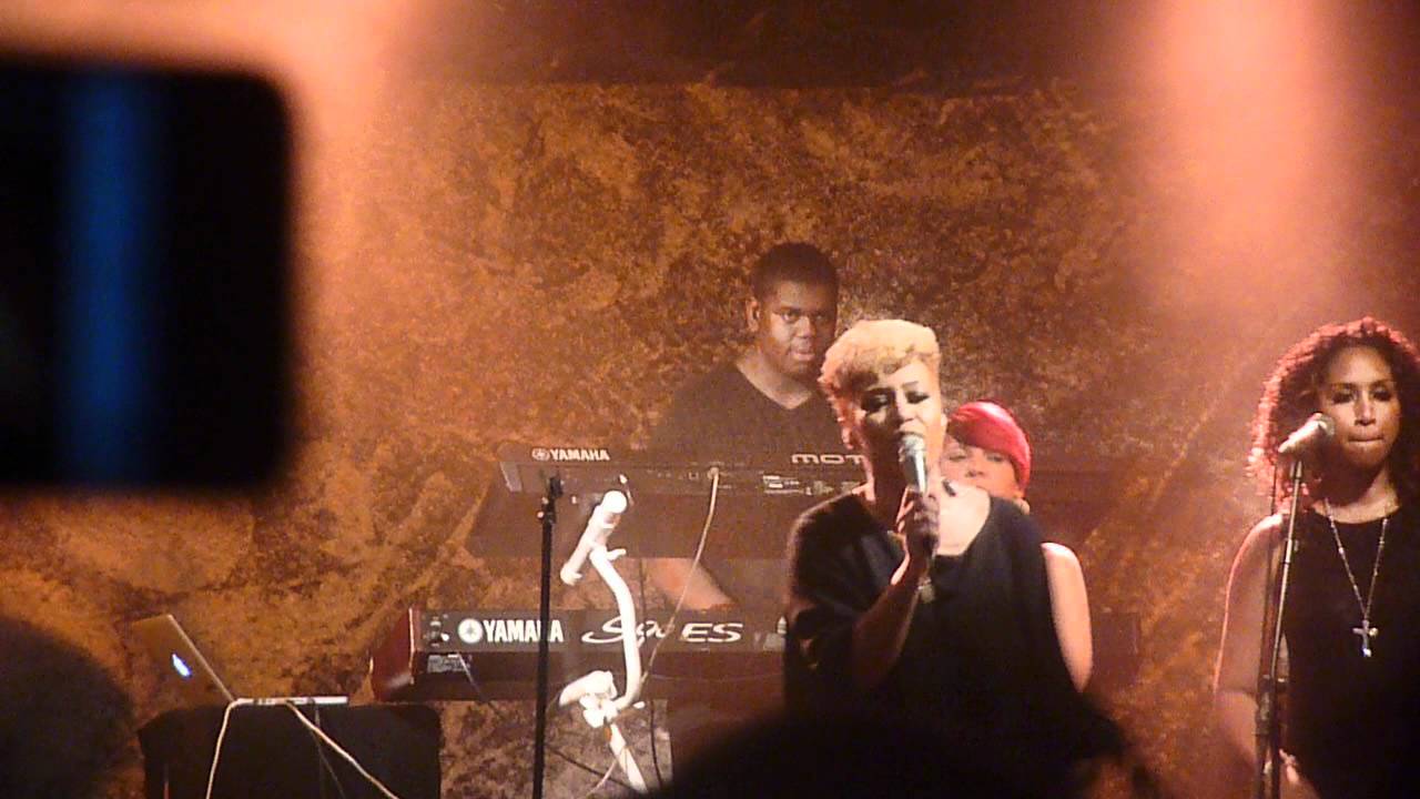 Emeli Sandé - Wonder (Naughty Boy track) - Liverpool - YouTube