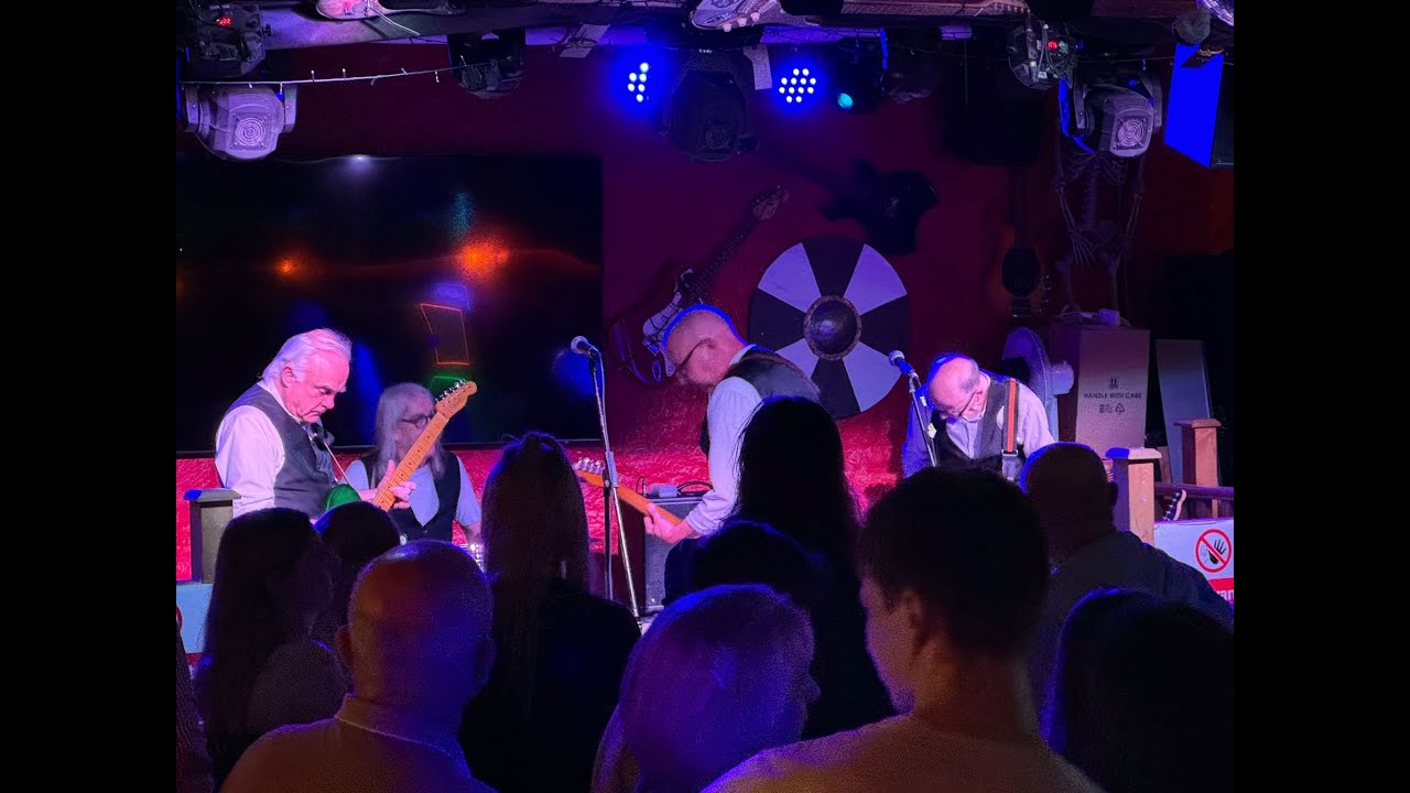 The Quo LIVE at The Valkyrie Bar - Saturday 2nd November 2024 - YouTube