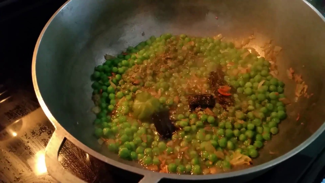 Diri Djon Djon - Haitian Mushroom Rice - YouTube