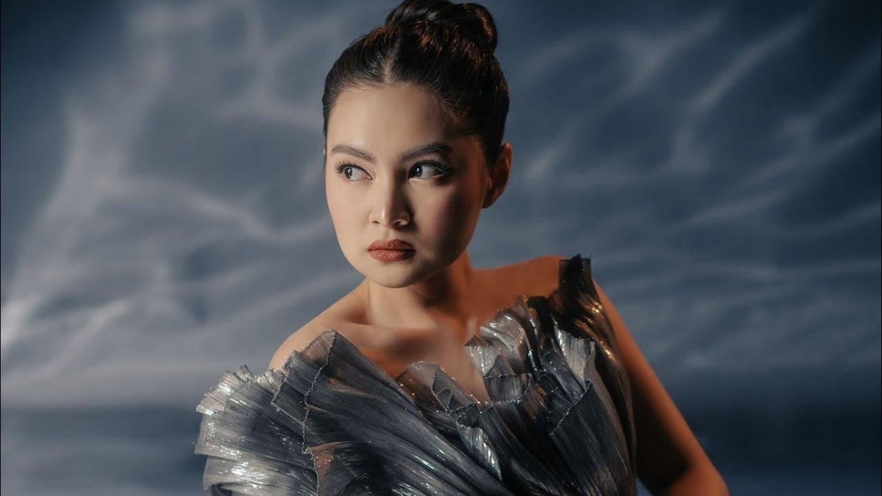 Barbie Forteza mala Greek Goddess pictorial/David at Bench skin Expert ...