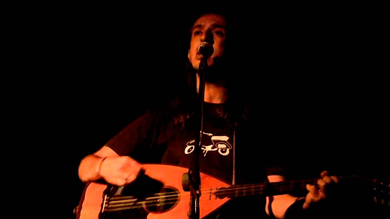 Χαρουλης Γιαννης - Μανα μου Ελλας @ Ναξος - YouTube