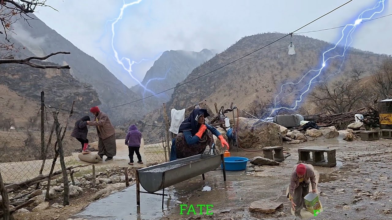 Hard nomadic life in the mountains: ⛰️trying to survive in a cold and ...