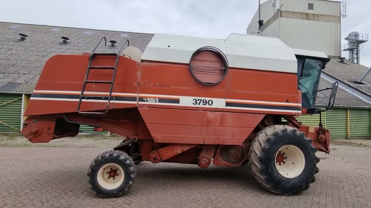 Laverda 3790 - Mosterttrading - YouTube