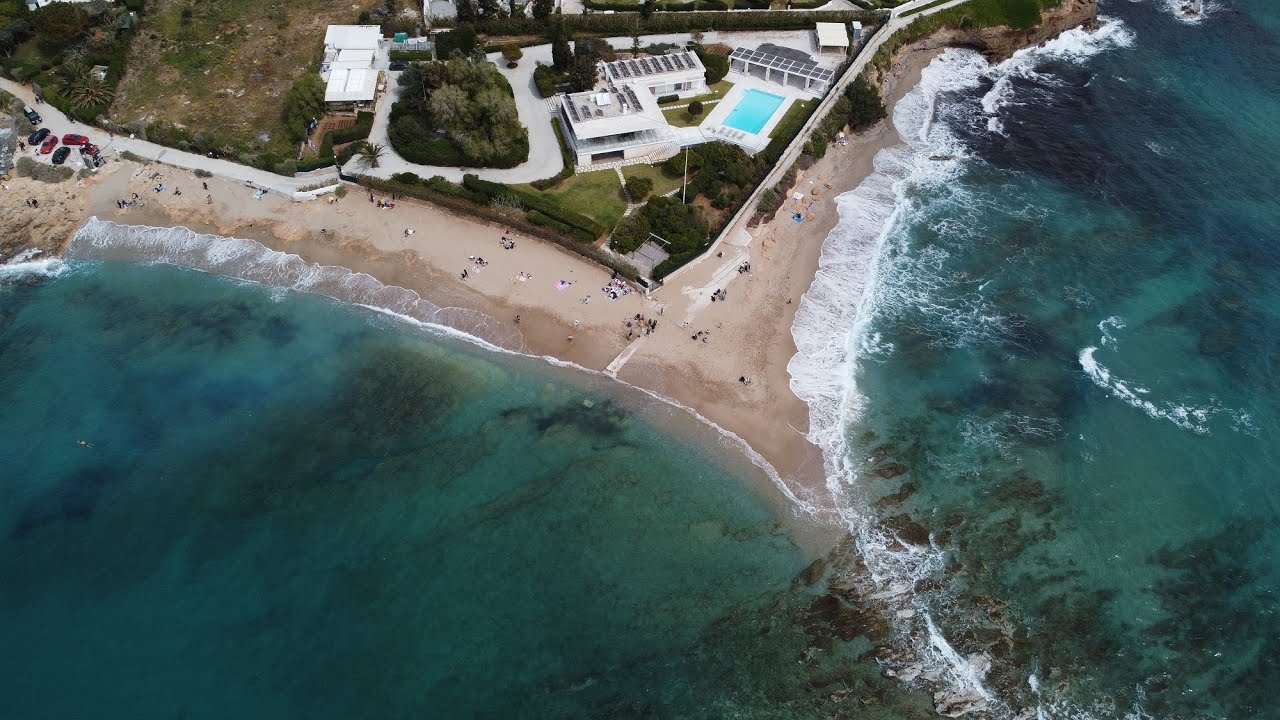 Στην Αλθέα με νοτιά από ψηλά! - Athens Riviera, windy Althea beach from ...