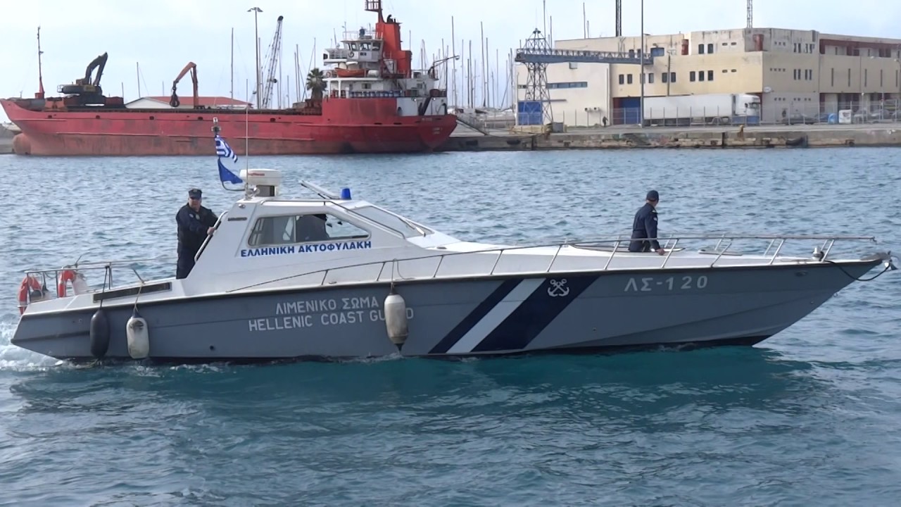 Νέο καταδιωκτικό σκάφος στο Λιμεναρχείο Καλαμάτας - YouTube