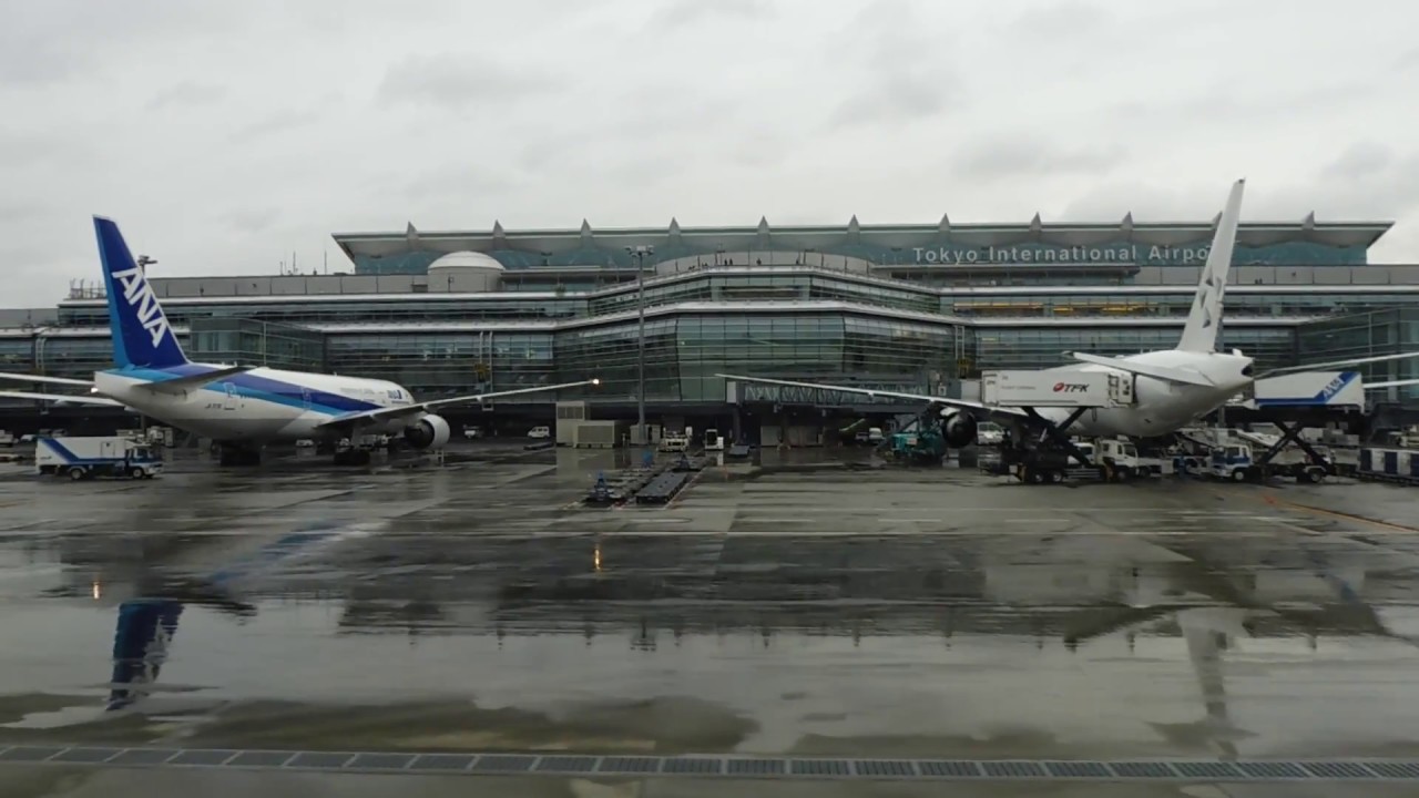NH218 羽田行 羽田着陸 - YouTube
