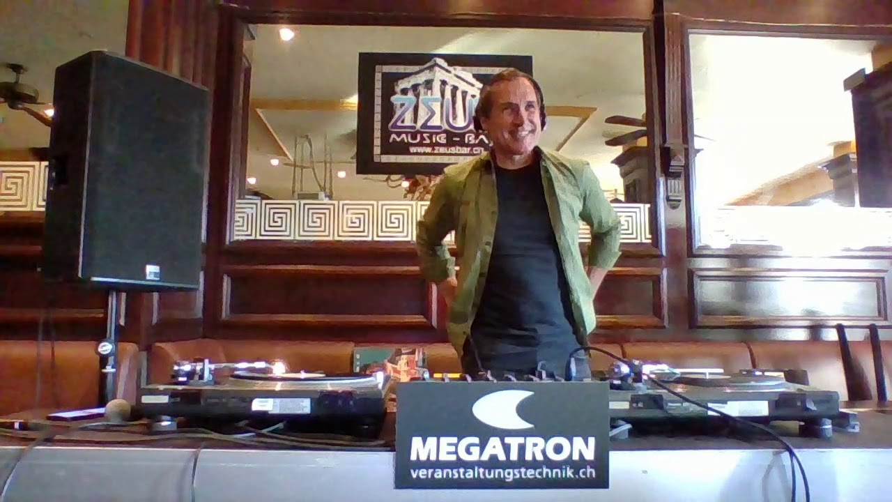 ROGER MARTIN LIVE STREAM --- CHICAGO HOUSE MUSIC --- 18.04.2020 - YouTube