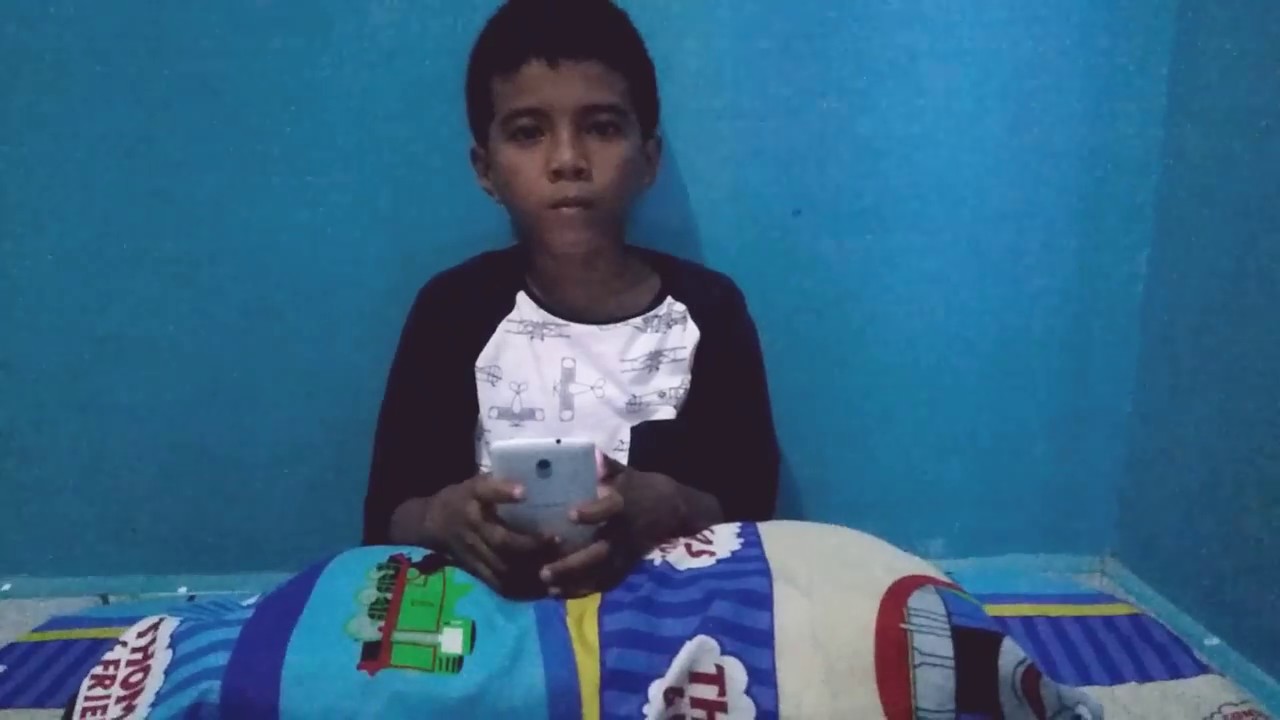 Bayu Sing a Song - YouTube
