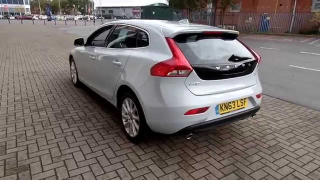 VOLVO V40 D3 SE LUX NAV IN MISTY BLUE - YouTube