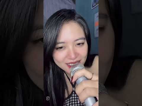 Rere Cantika Karaoke Cantik dan Mulus