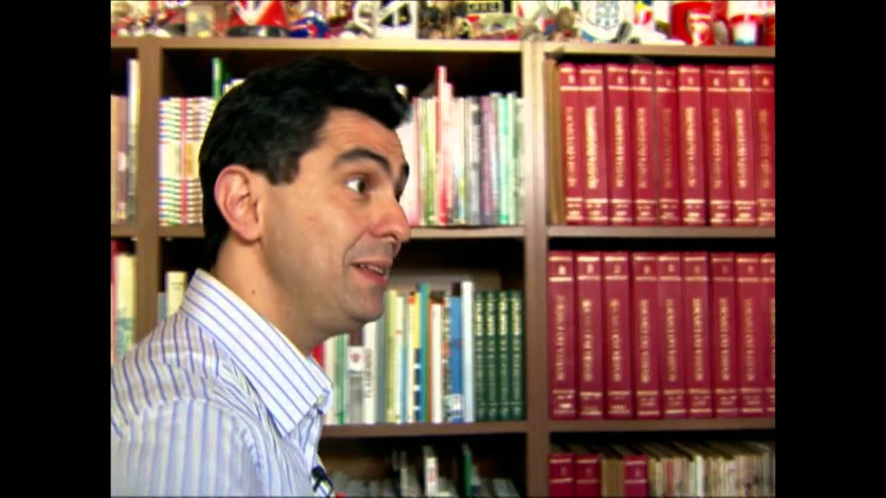 Colecionadores José Renato tem mais de 20 mil artigos entre livros e ...