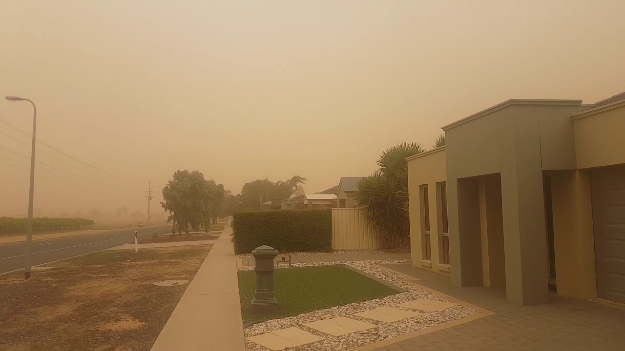 Dust Storm Mildura Victoria Australia. - YouTube