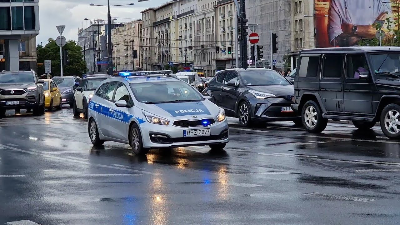 Warsaw Police Kia Ceed II responding. - YouTube