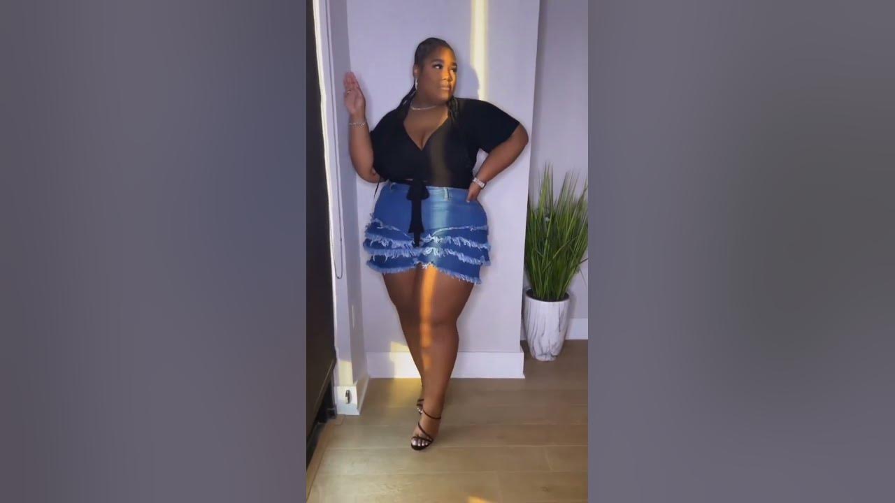 Tiana Beautiful plus size model 💚 in Curvy booty Short 🍑🥰 - YouTube