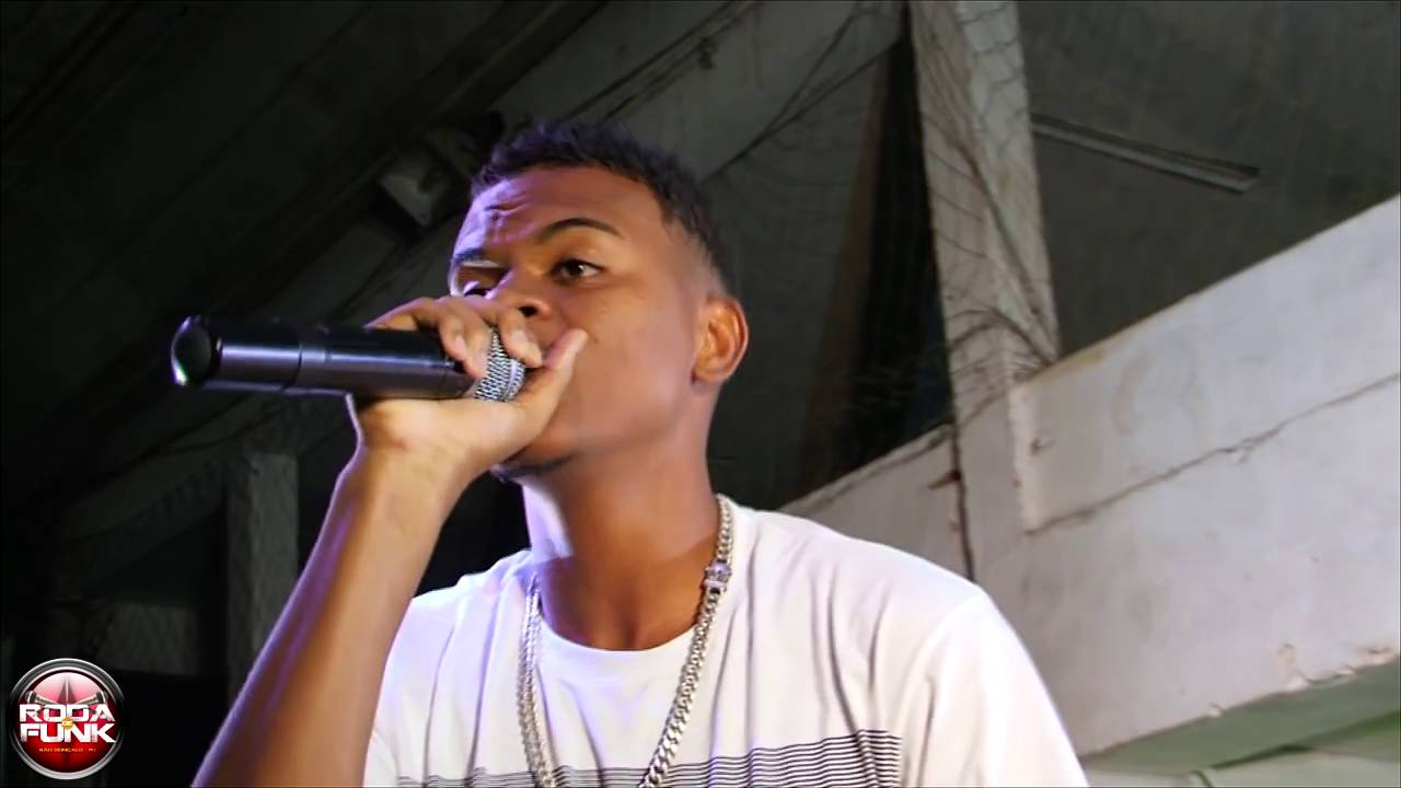 MC Juninho da 10 Ao vivo na Roda de Funk especial em Magé RJ 16 Anos - YouTube