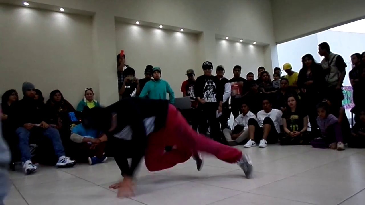 Bboy Cedric (Puebla) vs Bboy Benji (Chignautla) CB2 - YouTube