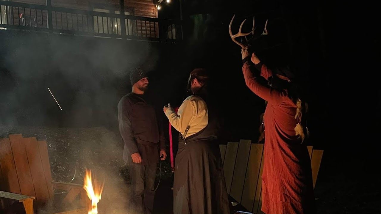 The Role of the Seiðkona and Seidmadr - YouTube