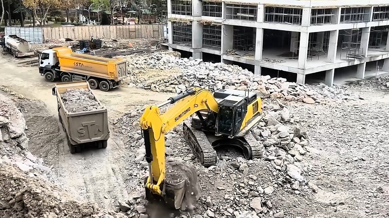 Satisfying Excavator Work: Sumitomo SH490 in Action - YouTube