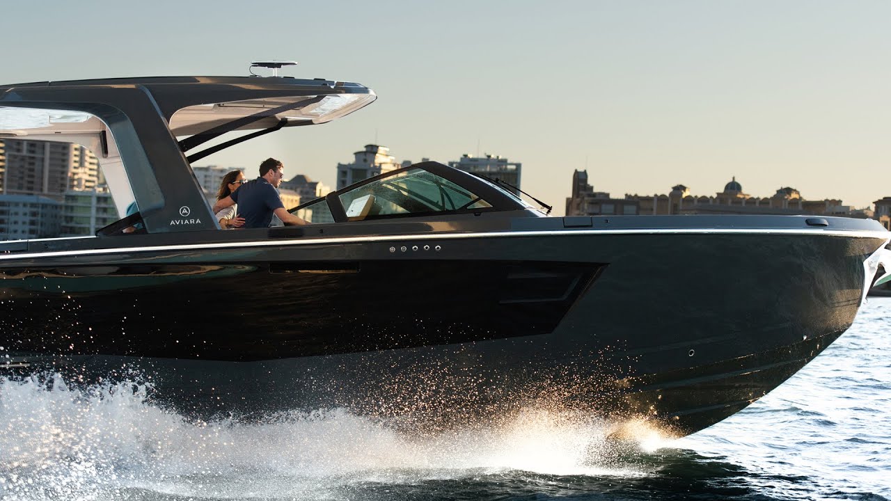 Flagship Boat World Debut | Aviara AV40 - YouTube