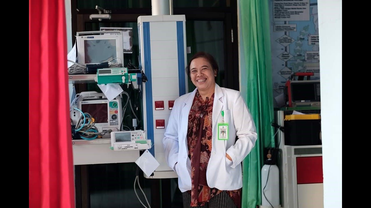 Dr. Tri Maharani - 2020 Women Champions of Snakebite - YouTube