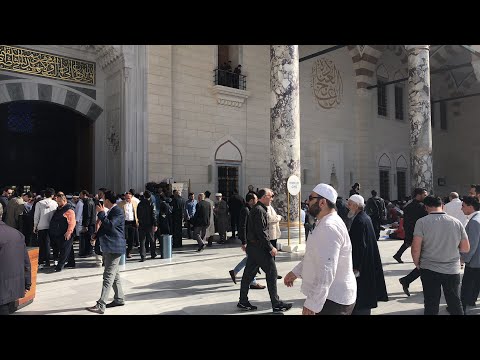 Onbinler Üstad Kadir Mısıroğlu’nu uğurlamak için Çamlıca Camiinde