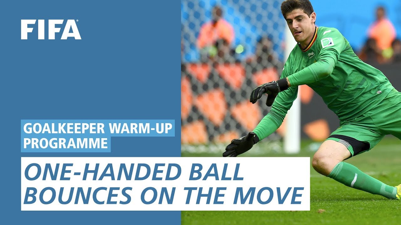 One-Handed Ball Bounces On The Move [Goalkeeper Warm-Up Programme ...