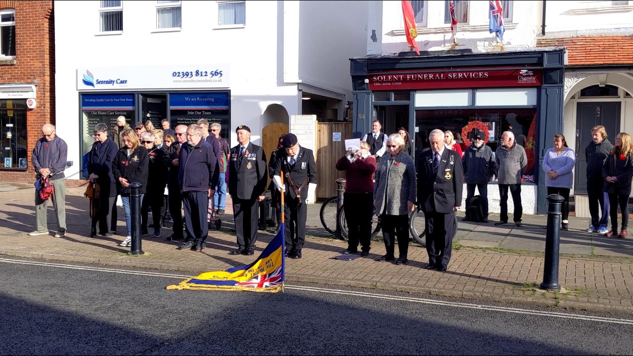 Act of Remembrance in Lee on Solent High Street at 11am. 11th November ...