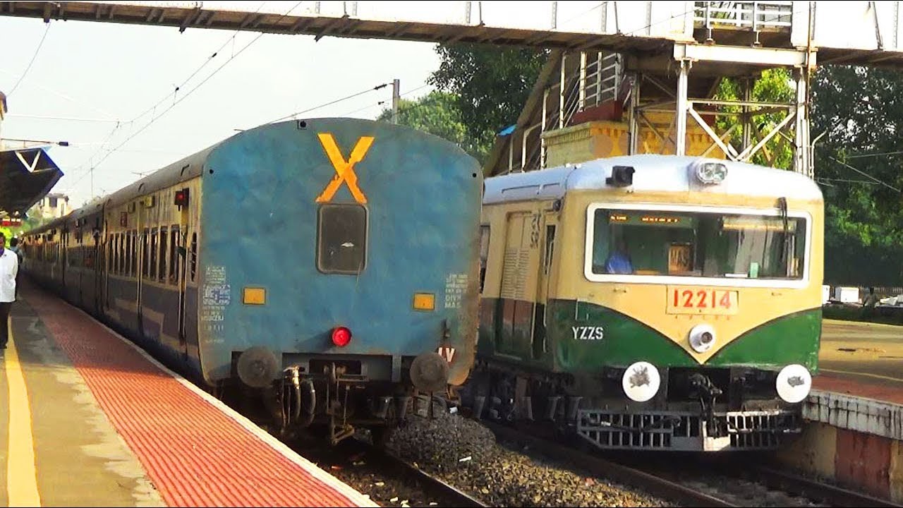 12077/Chennai Central -Vijayawada Jan Shatabdi Express passing with a ...