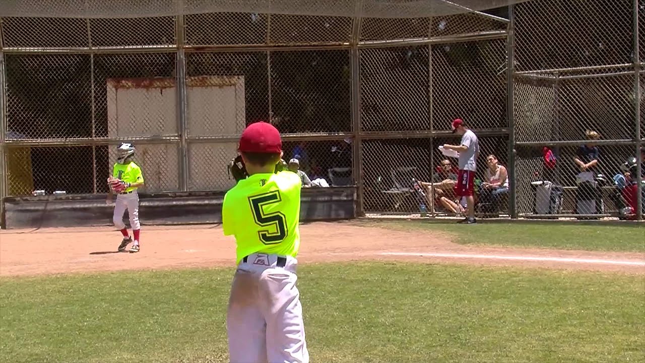 GRAYDEN LUCAS: One Arm Baseball Player - YouTube