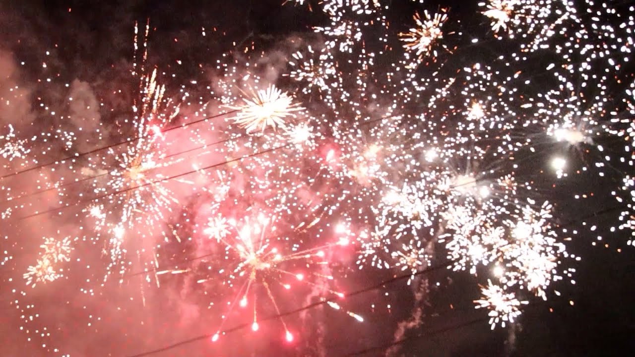 4TH OF JULY FIREWORKS FINALE (GROUND VIEW) - YouTube