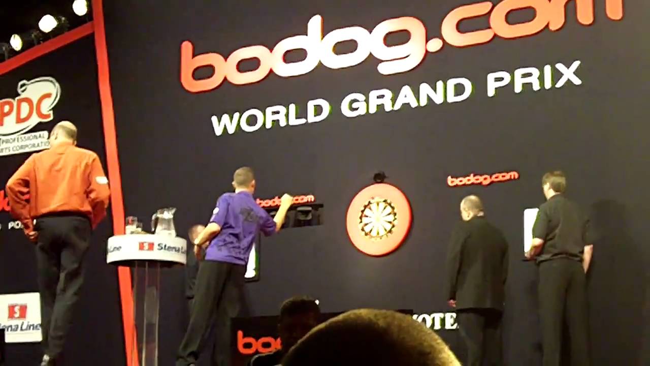 PDC Darts World Grand Prix 2010 - Colin Osborne vs. Co Stompe - YouTube