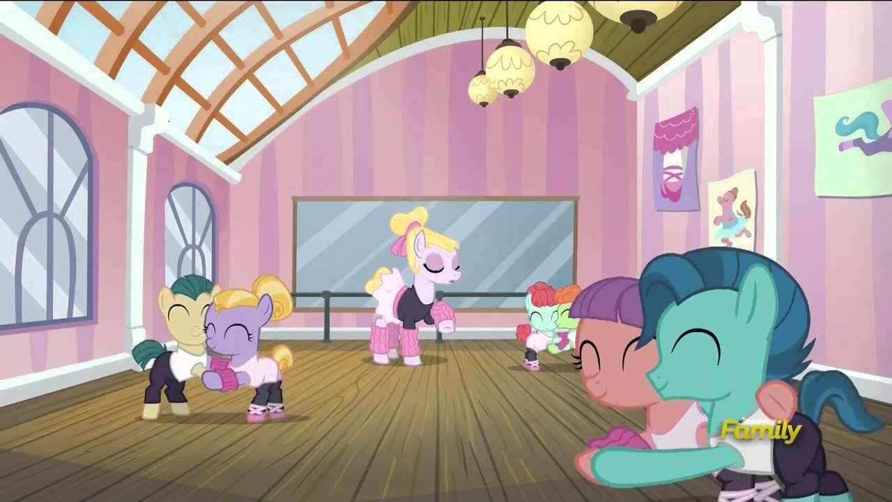 MLP FIM : applebloom at school dance ( on your marks) - YouTube