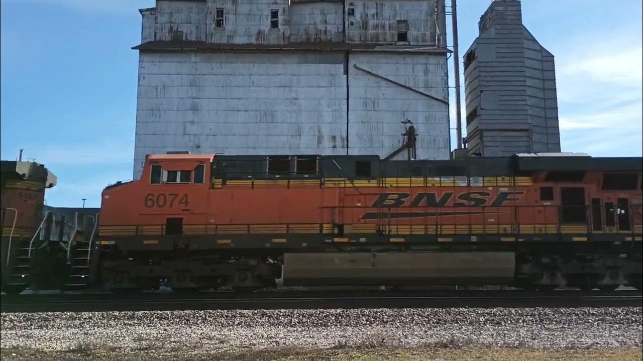 Super Long BNSF 3777 with Triple Mid Train DPU!! - YouTube