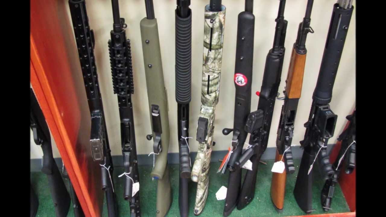 Quick walk around my local Gun Shop - YouTube