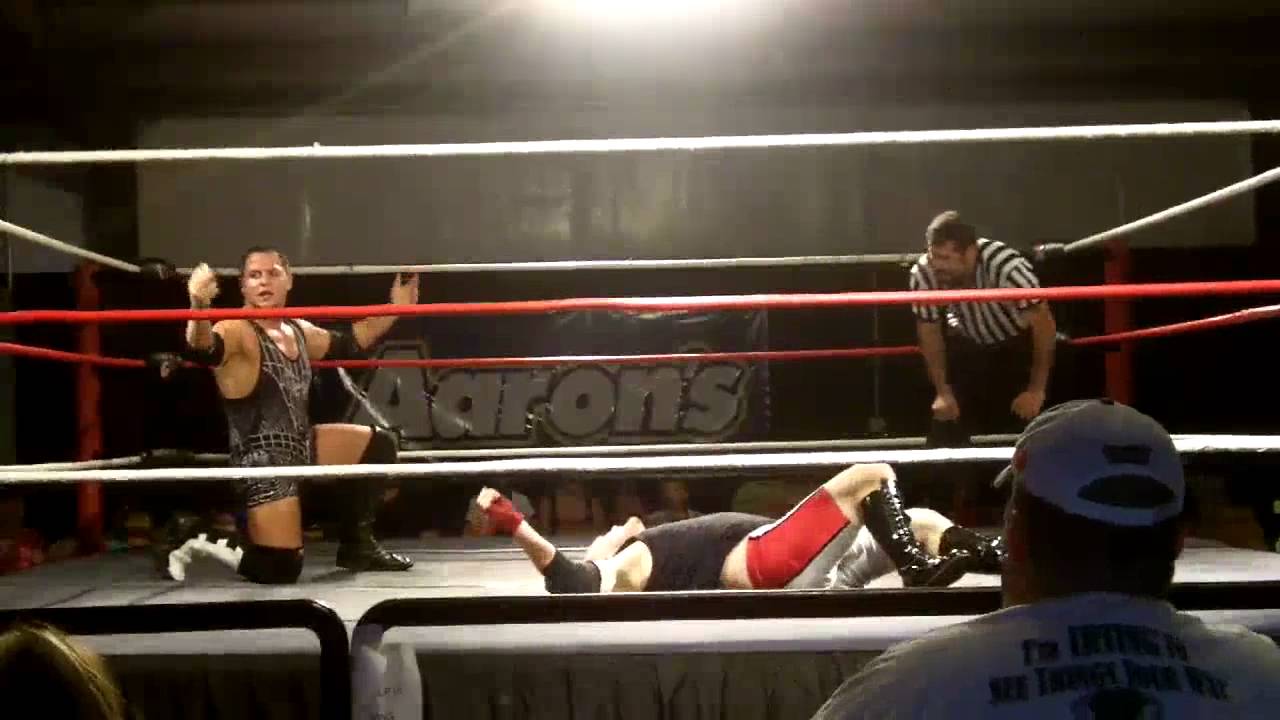 ChrisifiX vs Dan South NCW 7-31-10 - YouTube