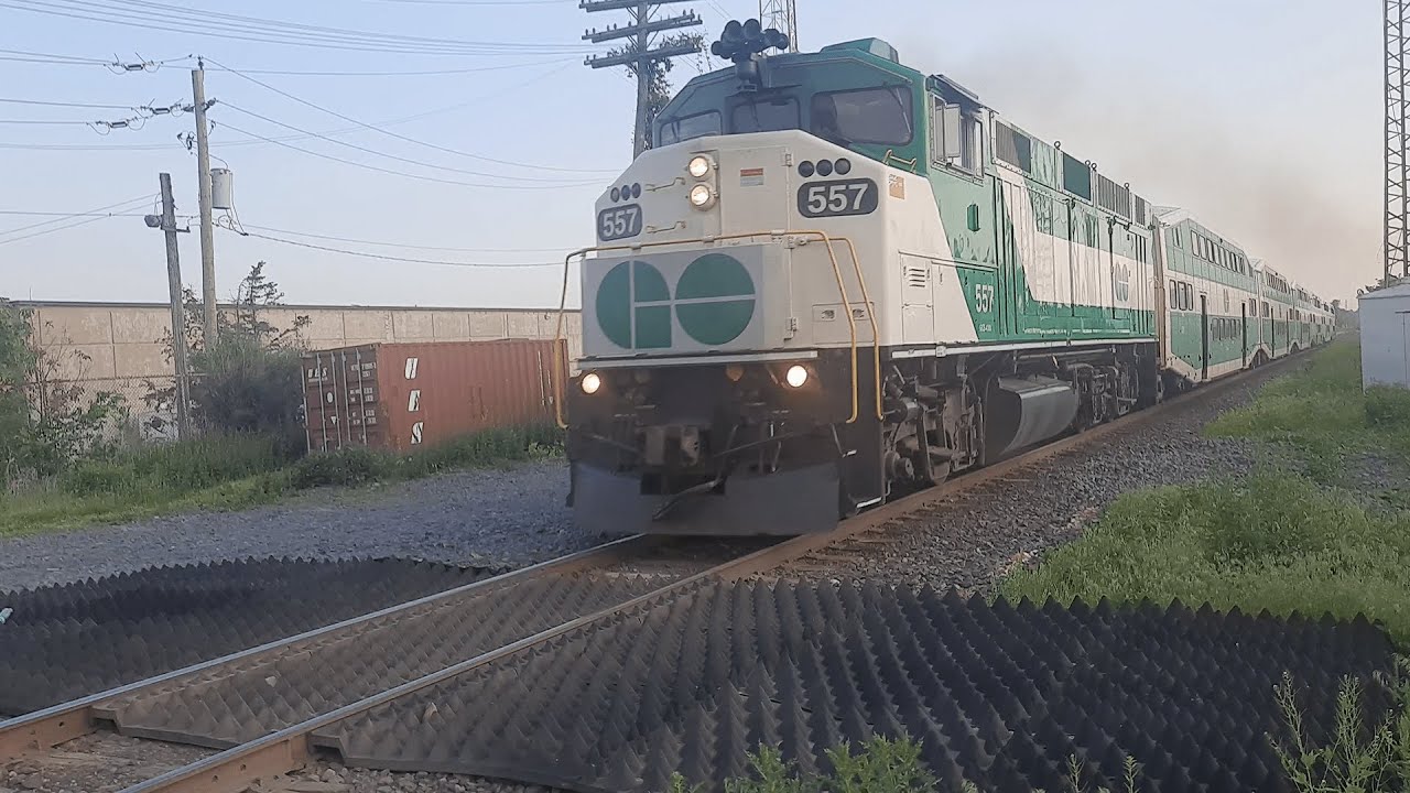 HORN! GO 6606 - 557S at Downsview - June 2, 2023 - YouTube