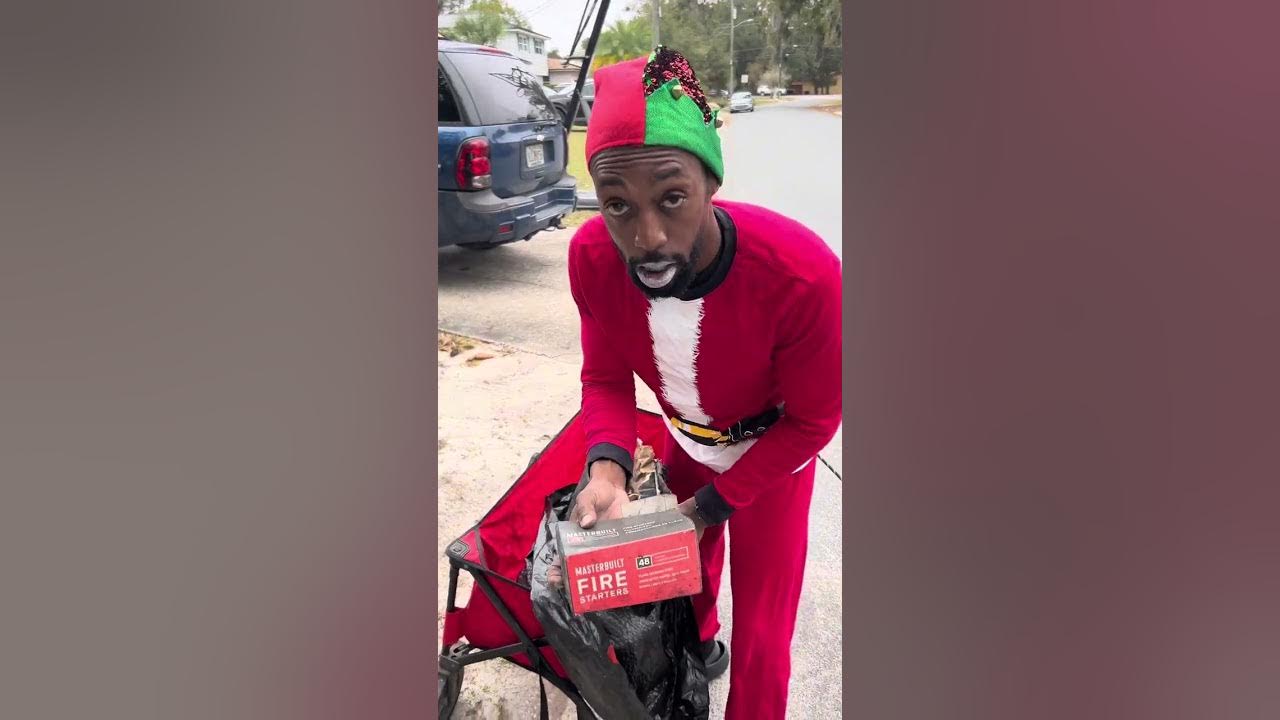Crackhead Santa in the Hood - YouTube