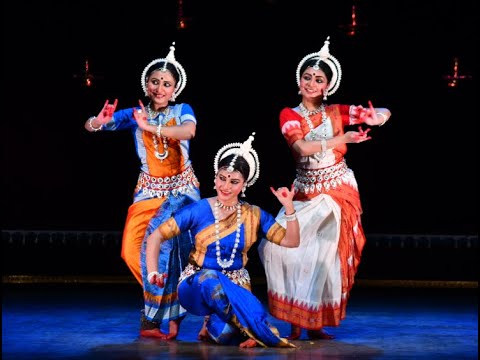Battu- Odissi dance |Manchpravesh| Mahima Bhattacharya | Triparna Tapan ...
