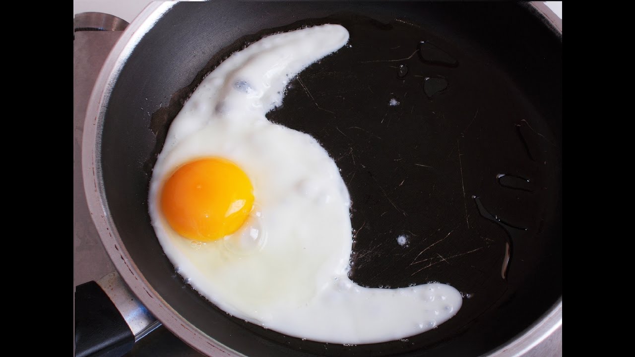 Πως τηγανίζουμε σωστά ένα αυγό How to Fry an Egg Correctly - YouTube