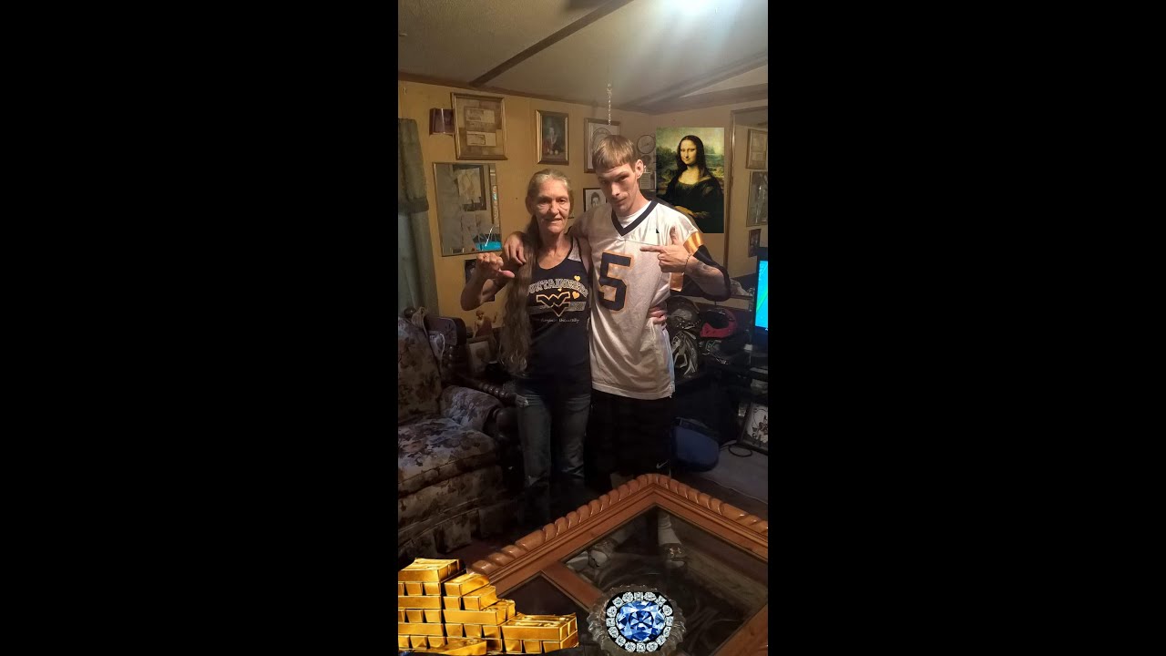Derkie Castle and Voice box Bo . - YouTube