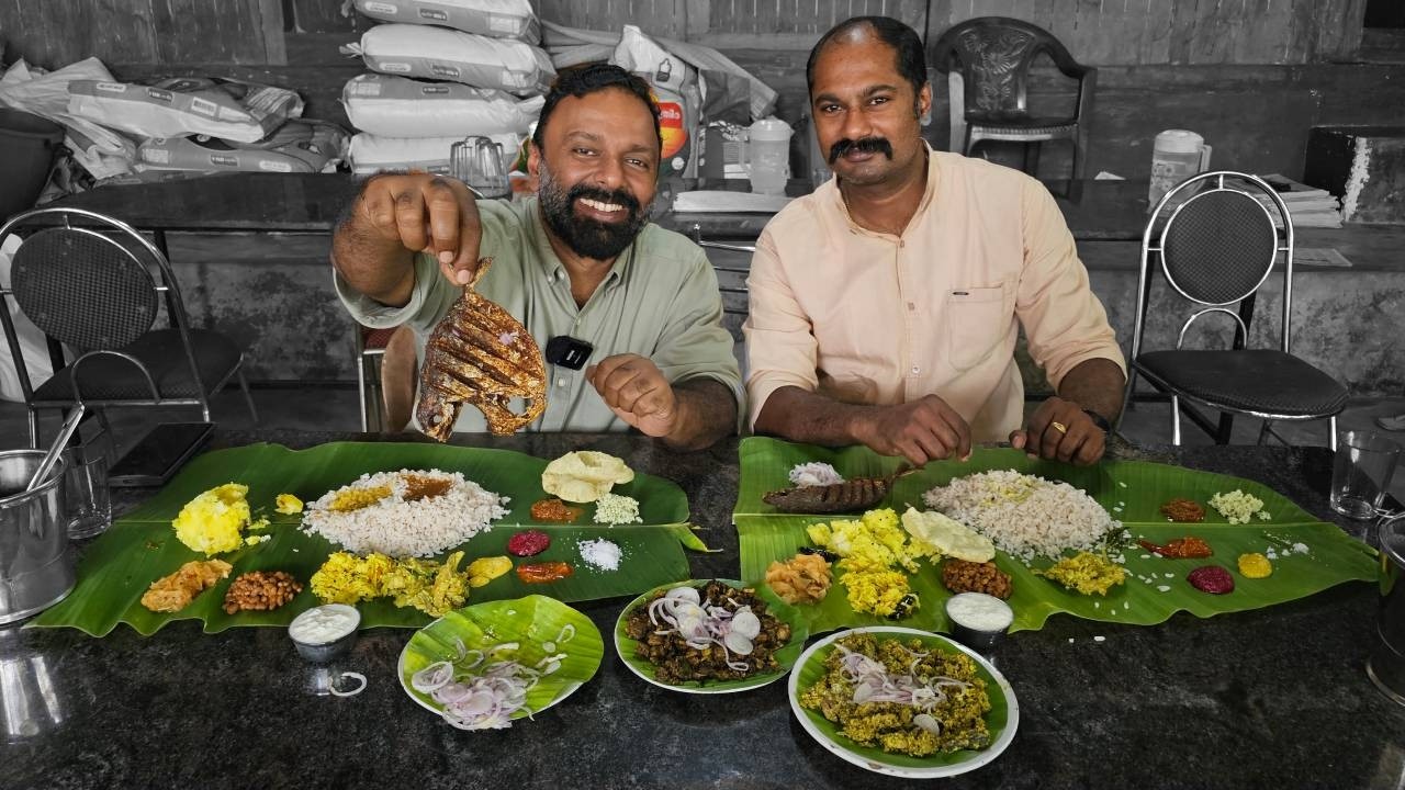 ആനചവിട്ടി കൂട്ടി വീട്ടിൽ ഊണ് | Anachavitti Veettil Oonu | Kerala Homely ...