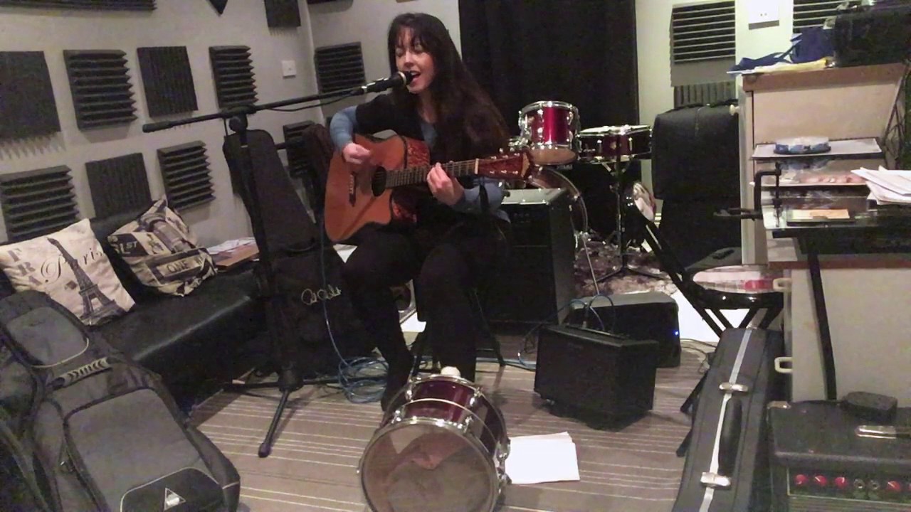 Happy - Cover by Louisa Maria Baker - YouTube