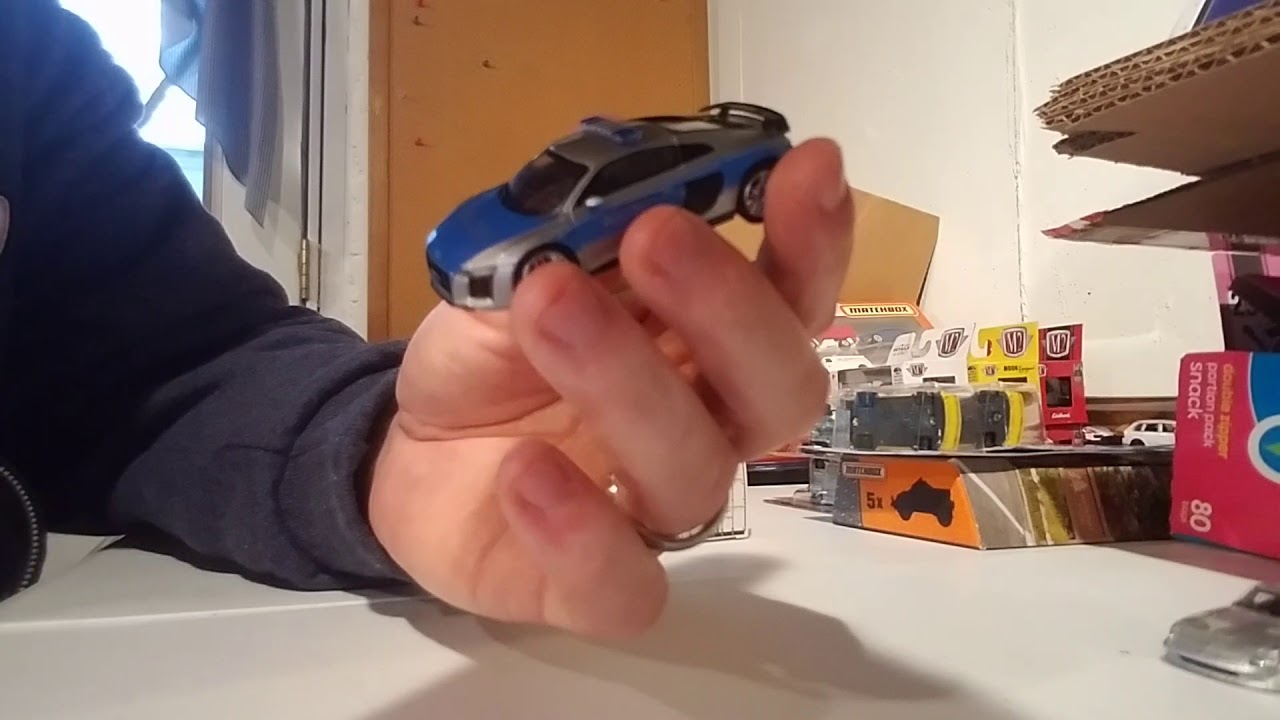 Tarmac Works - Audi R8 German Police - YouTube