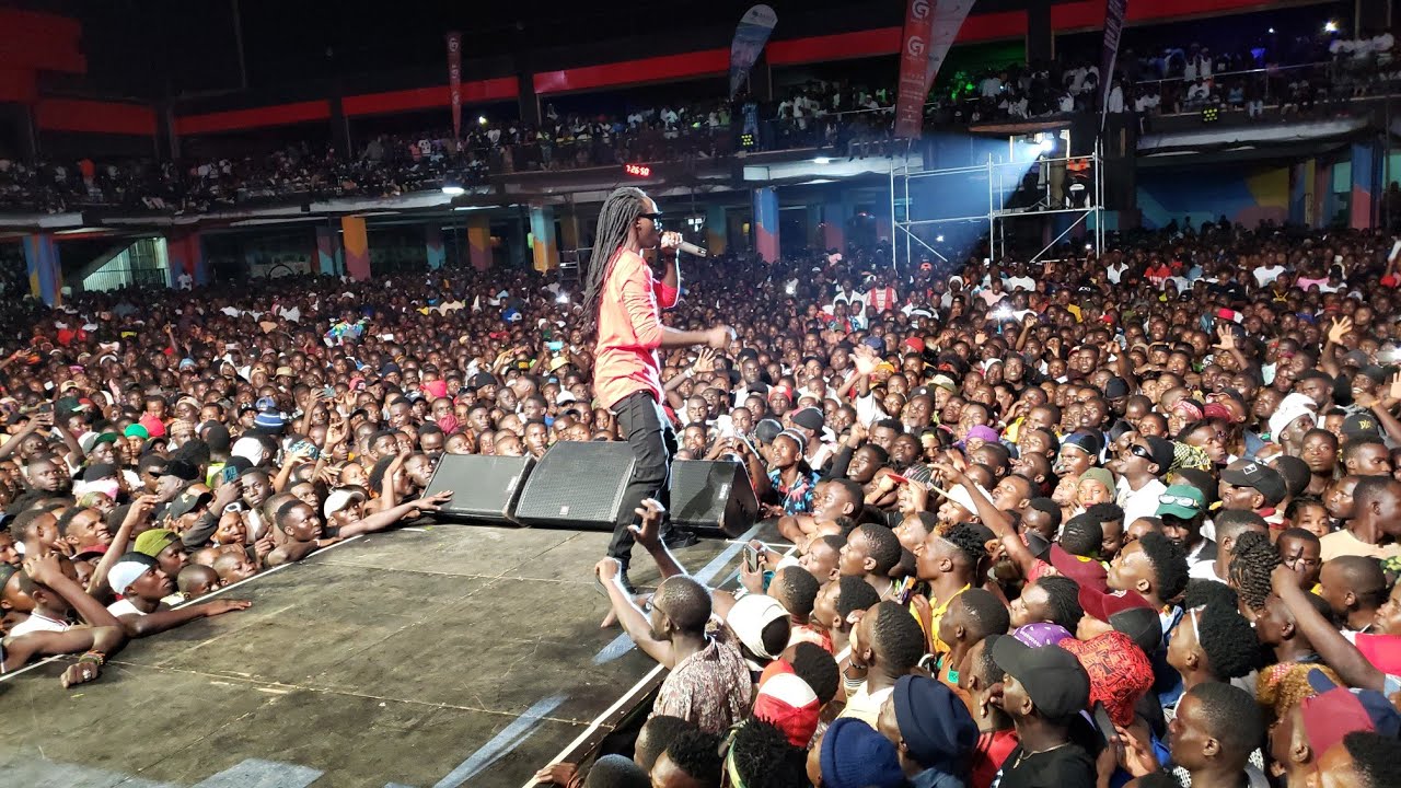 Young Mulo Azukidde Mu Kivulu Kya #alienskin Akakasiza Nti Pallaso ...