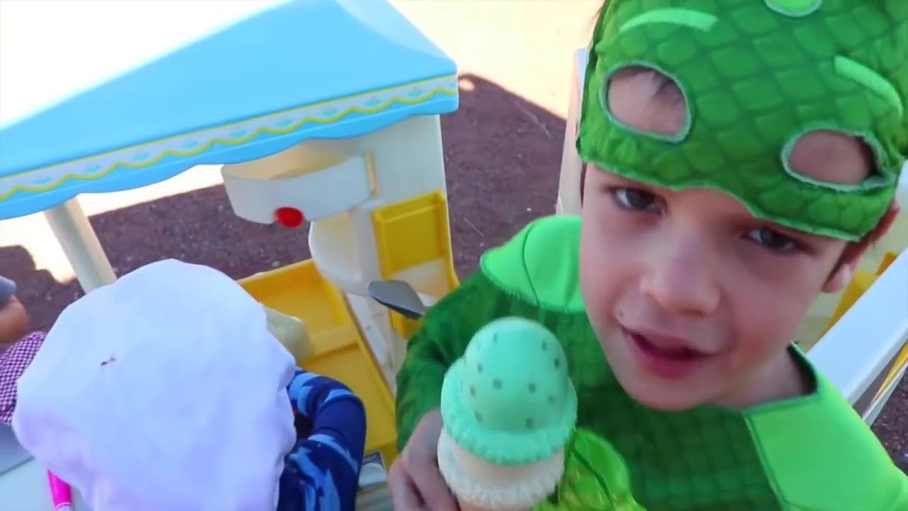 PJ Masks Catboy & Gekko Make Toy Birthday Cake - YouTube