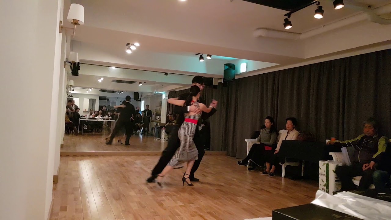 #탱고 #Tango Tango Lavender y Berry Blue 발스 탱고공연 - YouTube